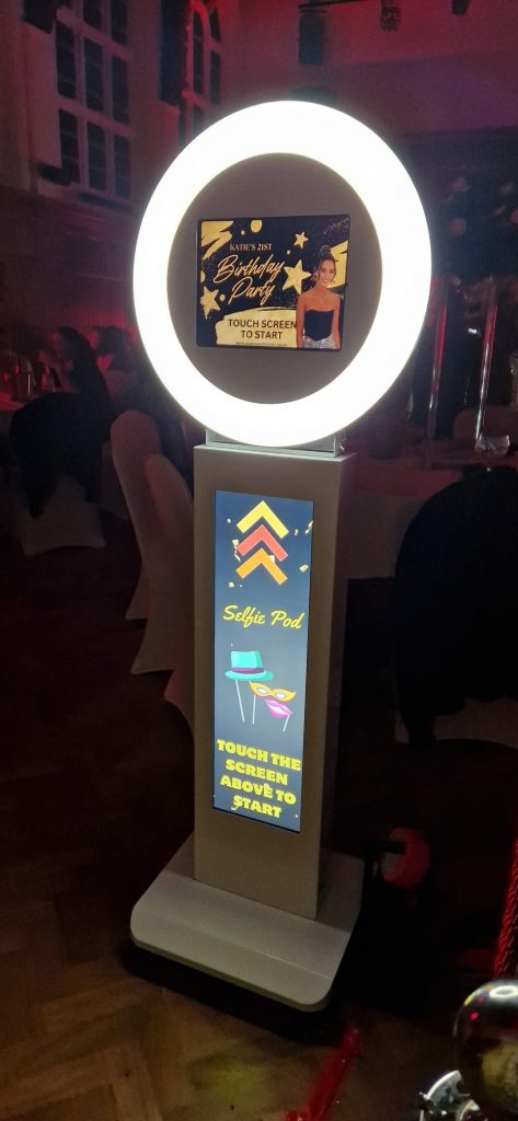 Selfie Pod | Paparazzi Mirror